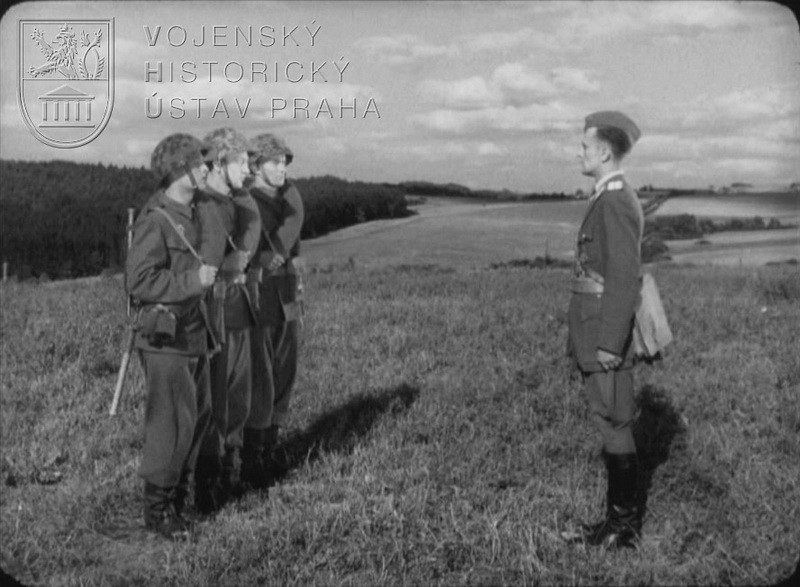 Výcvik vojína v obraně (1953) | ARMYWEB.cz