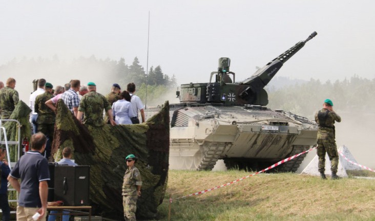 Hlavní přednosti bojových vozidel pěchoty vybíraných Armádou České republiky | ARMYWEB.cz