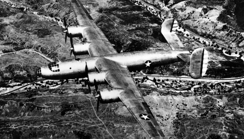 B-32 Dominator: Gigantický spojenecký bombardér, který upadl v ...