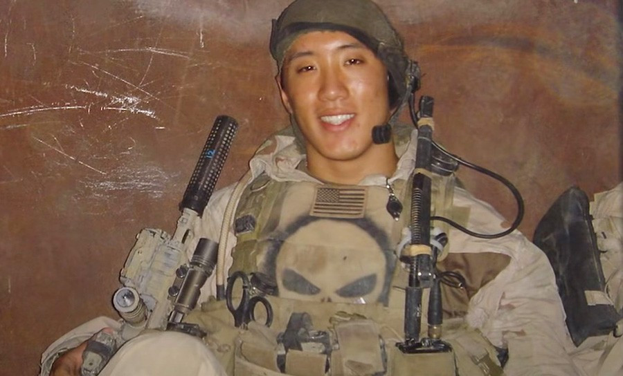 Navy Seal, doktor a astronaut: Jonny Kim si splnil všechny své životní ...