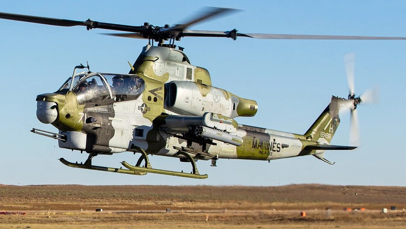 Bitevní AH-1Z Viper námořní pěchoty v tradiční kamufláži – ty české jim ...