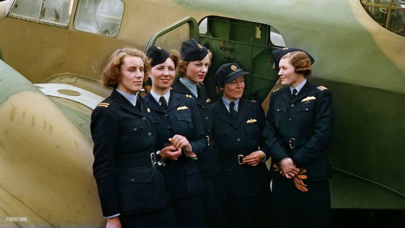 Attagirls: Ženy létající na Spitfirech a Hurricanech | ARMYWEB.cz