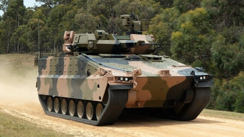 Poláci testují jihokorejské BVP Redback | ARMYWEB.cz