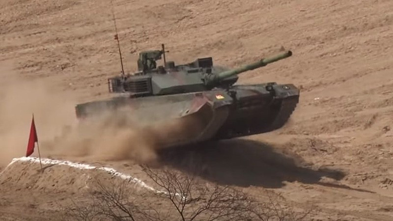 Pákistán kupuje 679 čínských tanků VT4. Montovat se budou na místě | ARMYWEB.cz