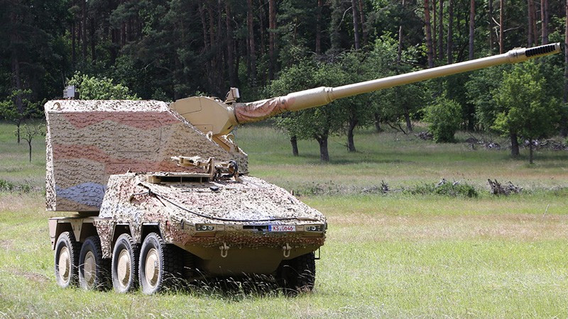 Zajímavý moderní samohybný dělostřelecký systém RCH 155 | ARMYWEB.cz