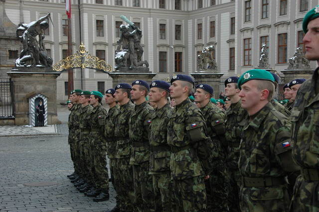Slavnostní přísaha nových studentů Univerzity obrany | ARMYWEB.cz